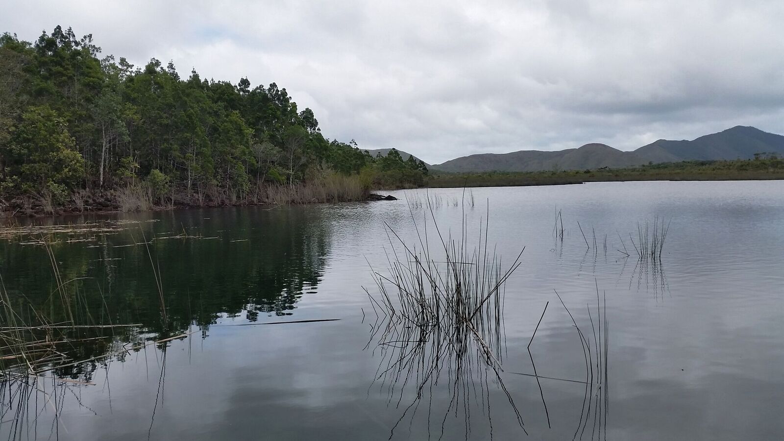Plaine des lacs (zone du lac en Y et du lac du col). - Les épicuriens ...